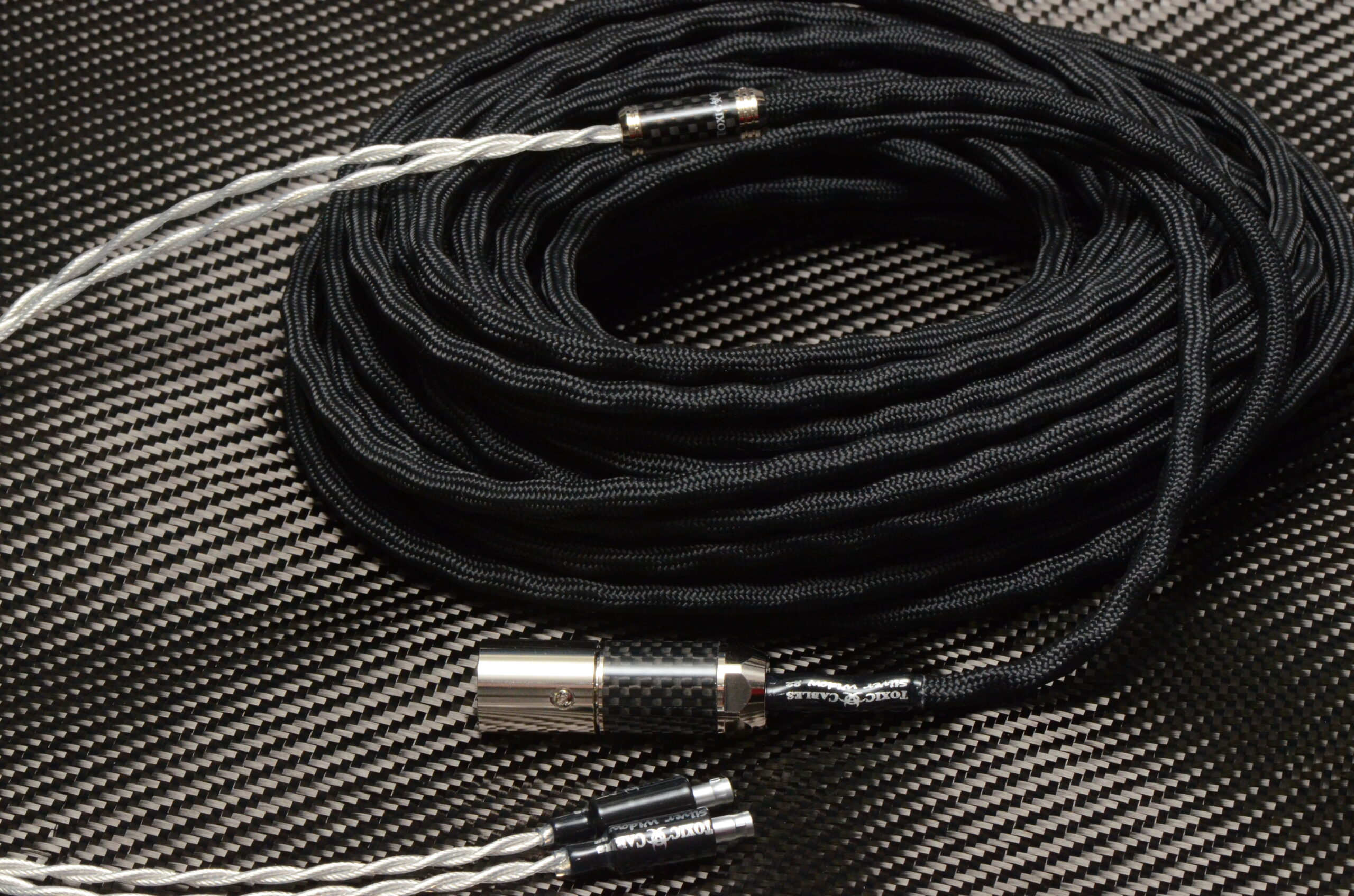 Silver Widow 22 V2 OCC Silver Headphone Cable – Toxic Cables